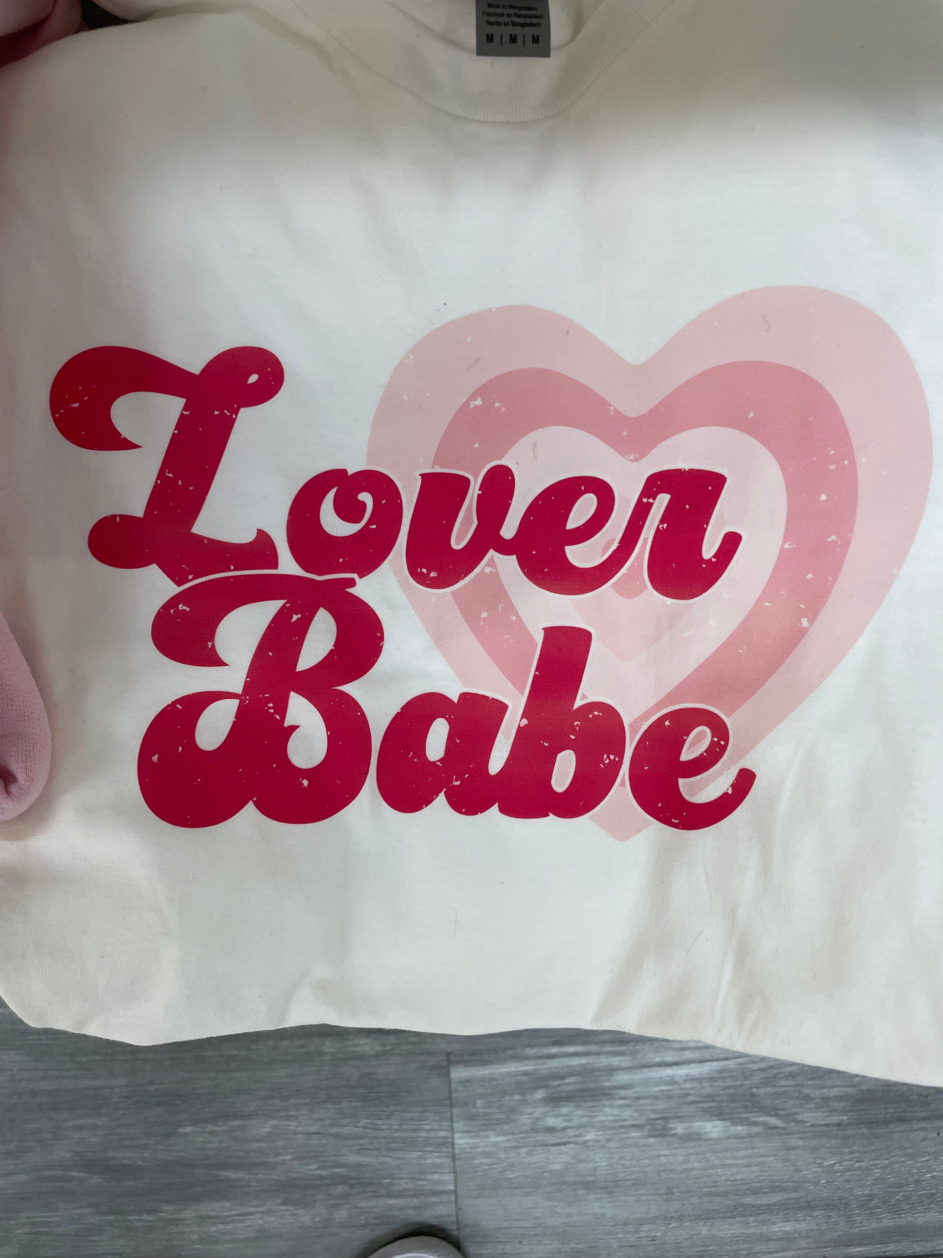 LOVER BABE TEE – jennarosesboutique